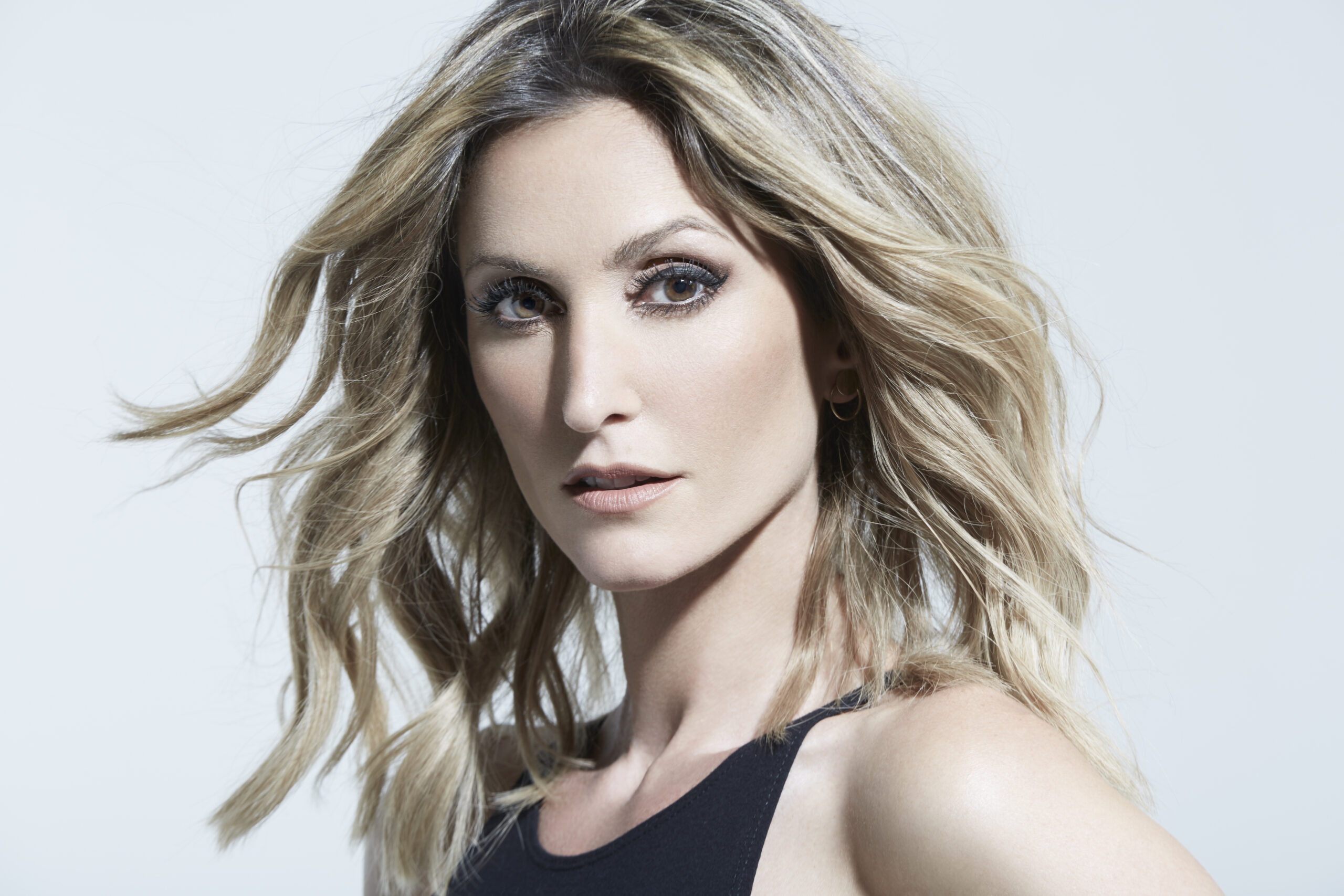 Kelly Levesque - Long Beach Symphony